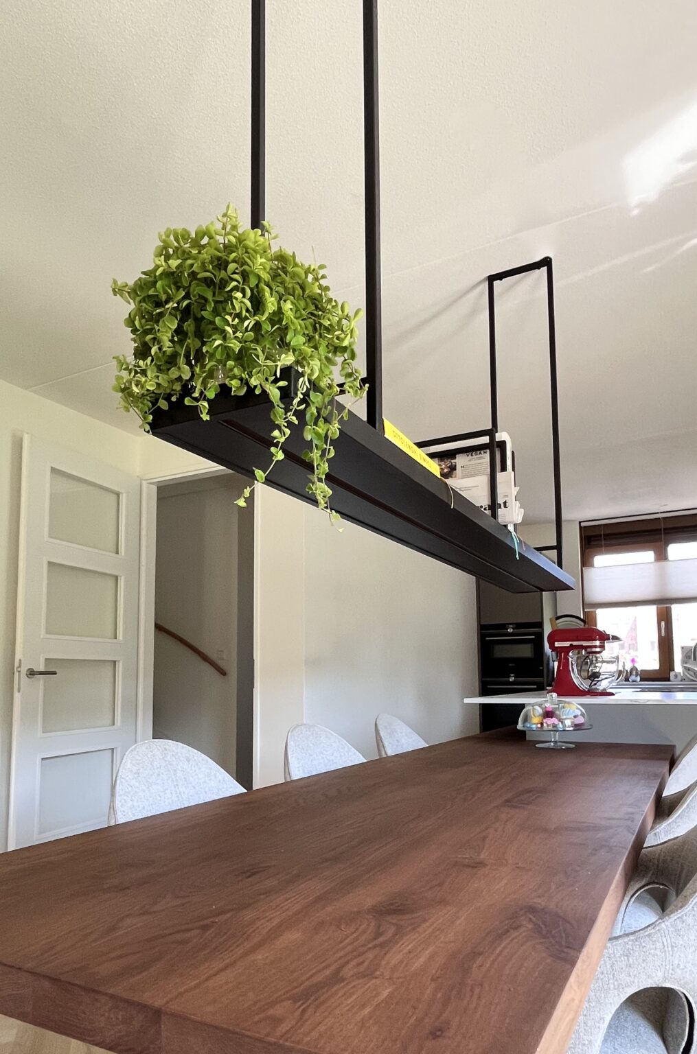 Rek boven tafel met verlichting - Model Johan - Lichtstaal